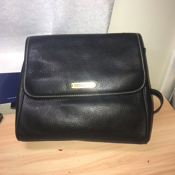 Medallion | Bags | Vintage Qvc Medallion Collection Handbag Purse Black ...